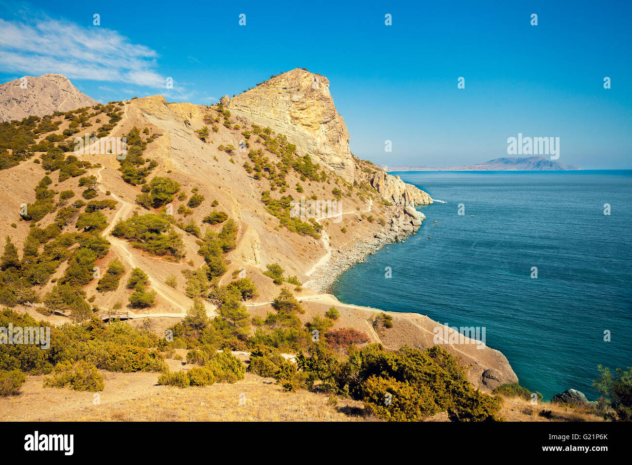 Rocky sea coast. Wilde beach. Rocky bay Stock Photo - Alamy