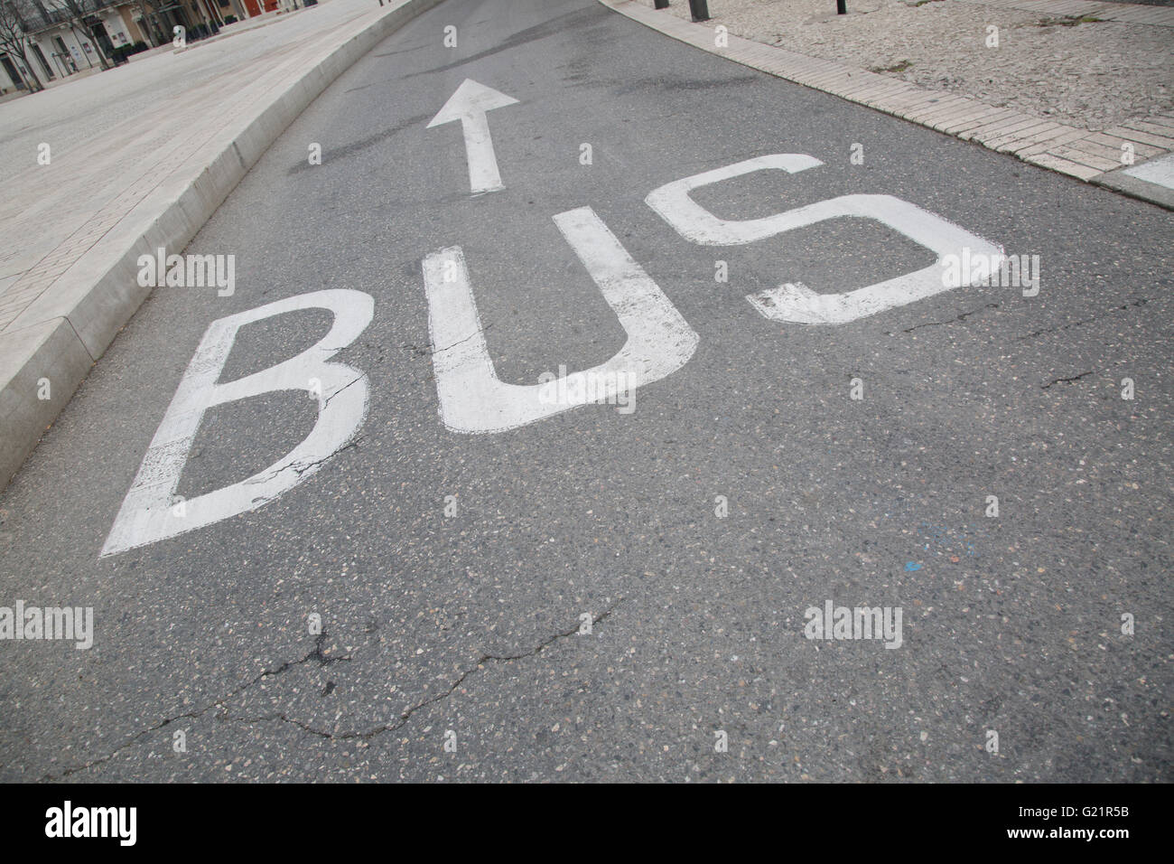 Bus Lane Sign in Urban Setting Stock Photo - Alamy