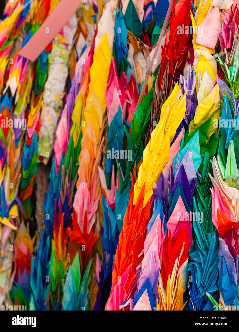Origami paper cranes hi-res stock photography and images - Alamy
