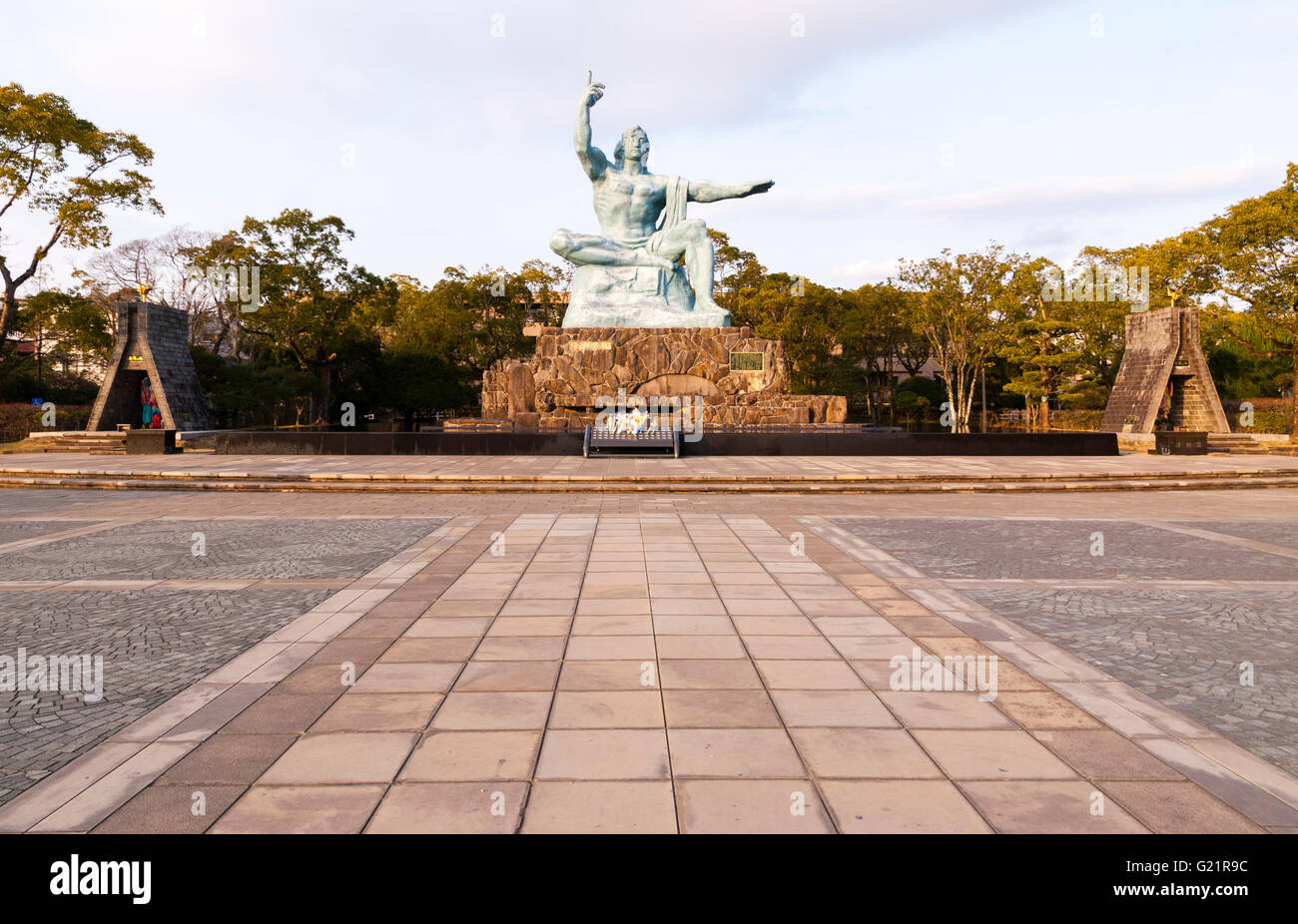 Monument, Nagasaki peace park Stock Photo - Alamy