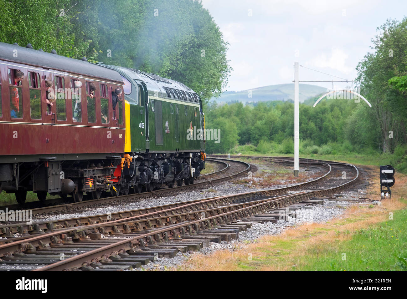 Class 40 Diesel locomotive on heritage passenger service at Ramsbottom ...