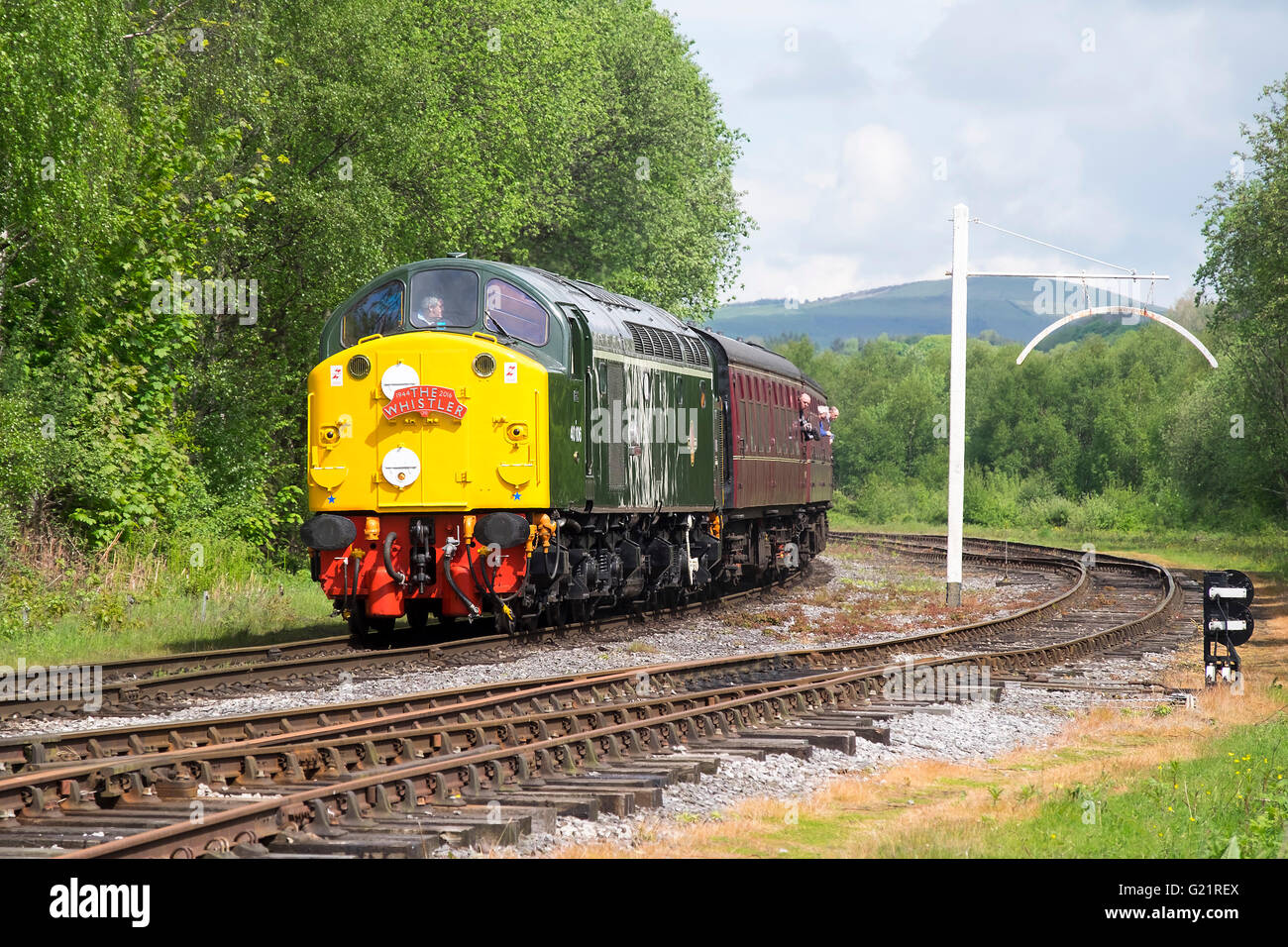 Class 40 Diesel locomotive on heritage passenger service at Ramsbottom ...