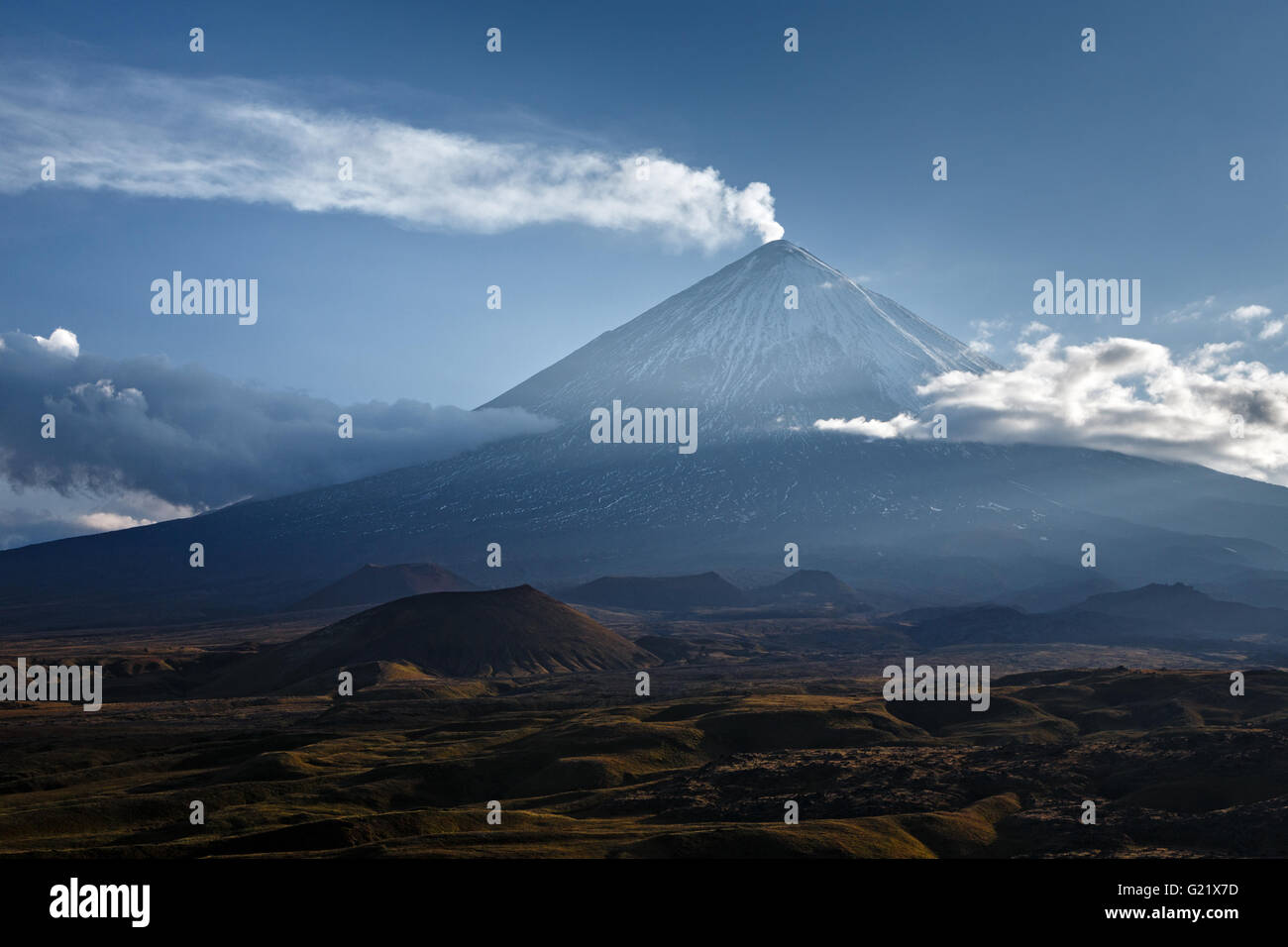 Klyuchevskaya Sopka (Klyuchevskoy Volcano) - highest mountain on ...