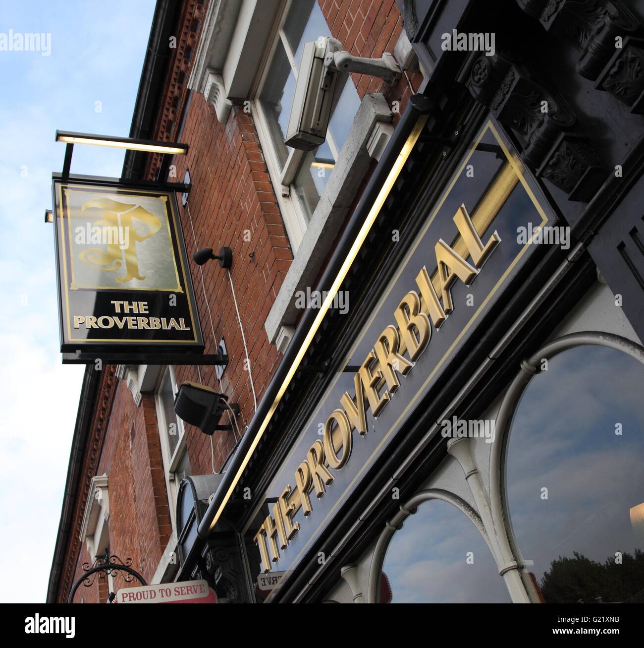 Proverbial pub hi-res stock photography and images - Alamy