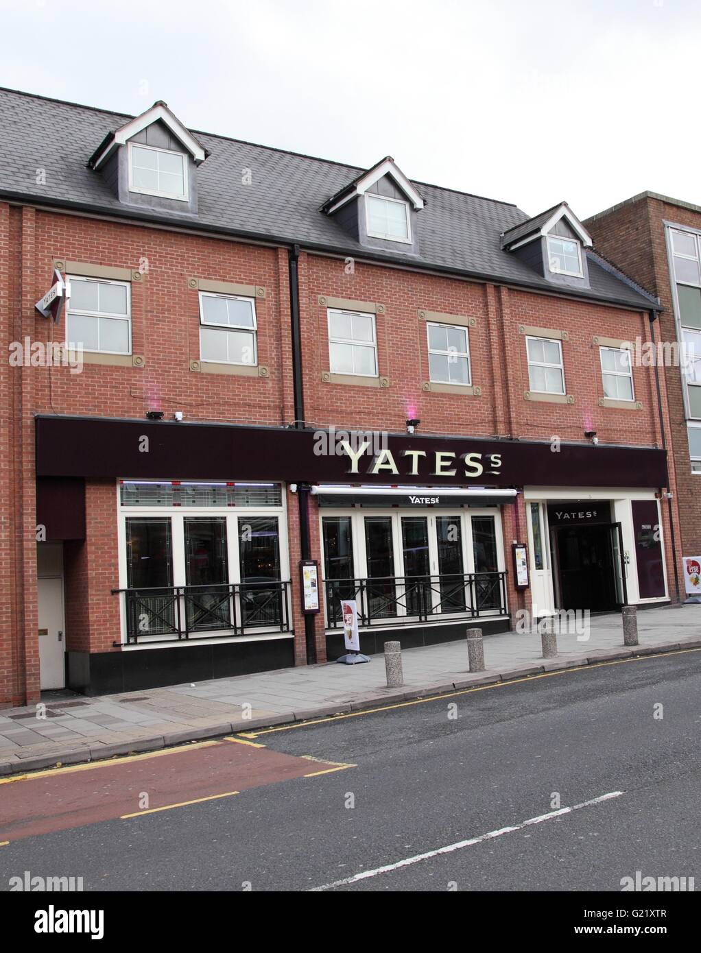 Yates wine lodge hi-res stock photography and images - Alamy