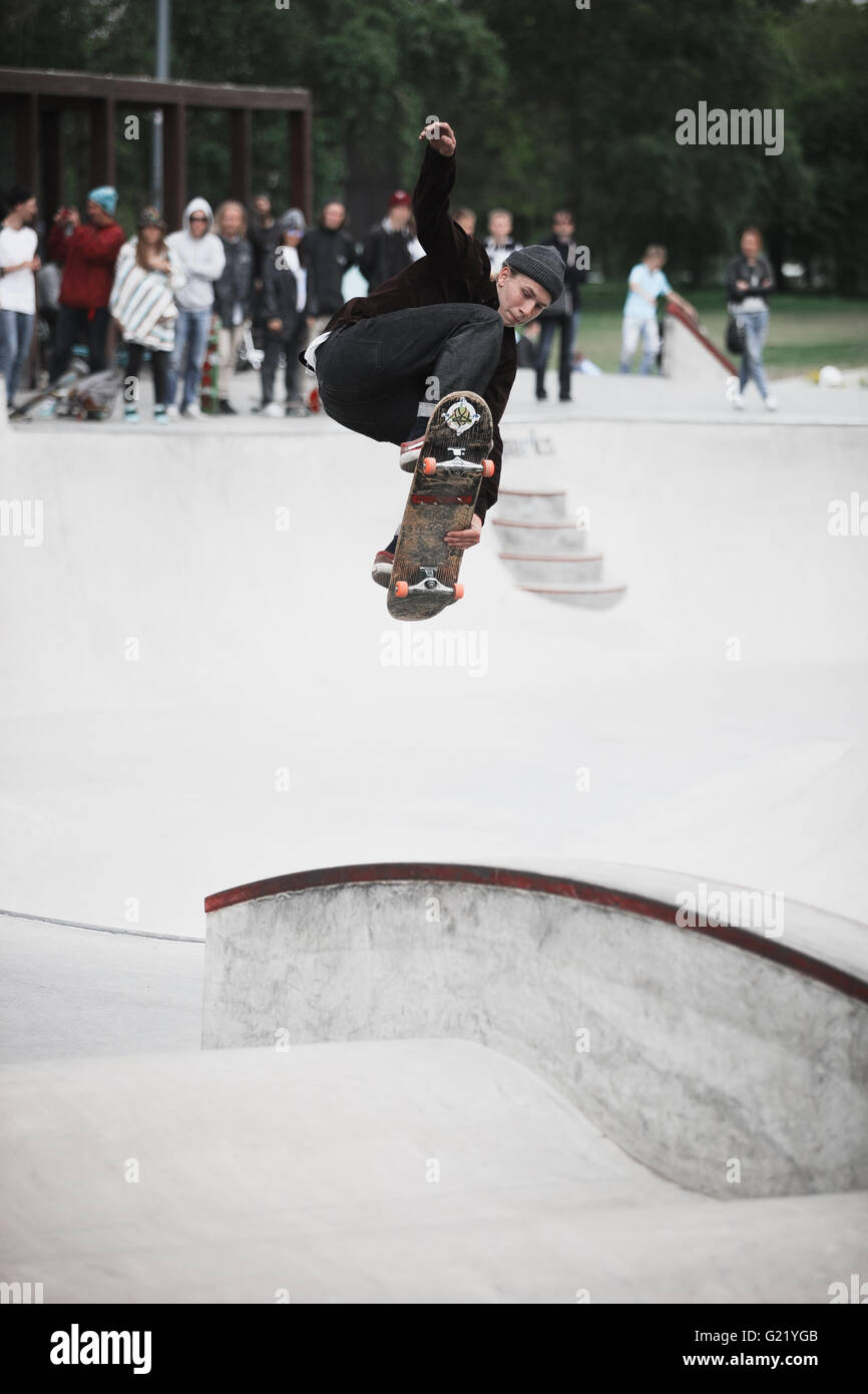 MOSCOW - 15 MAY, 2016 : Street skateboarding contest by Levi's and ...