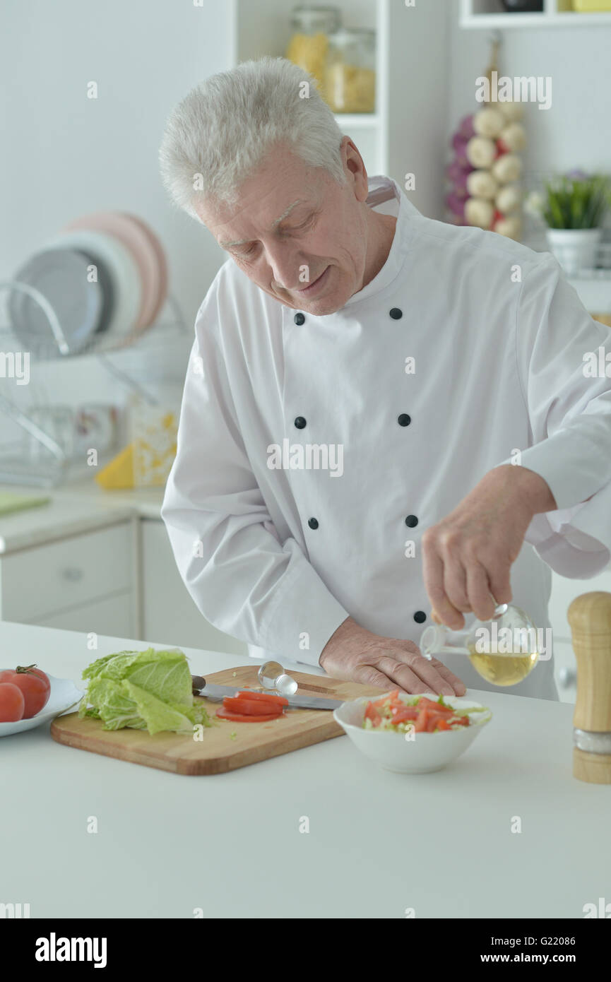 elderly male chef Stock Photo - Alamy