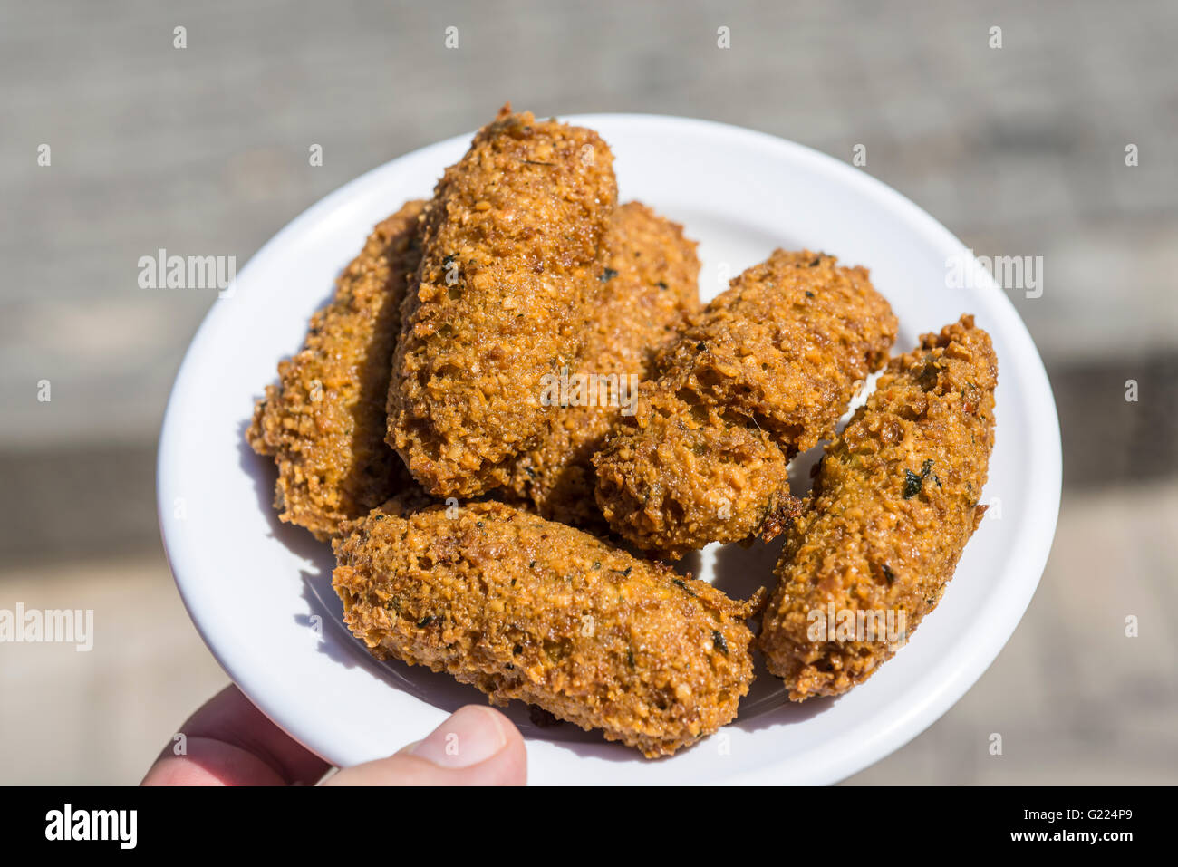 Falafel plate hi-res stock photography and images - Alamy