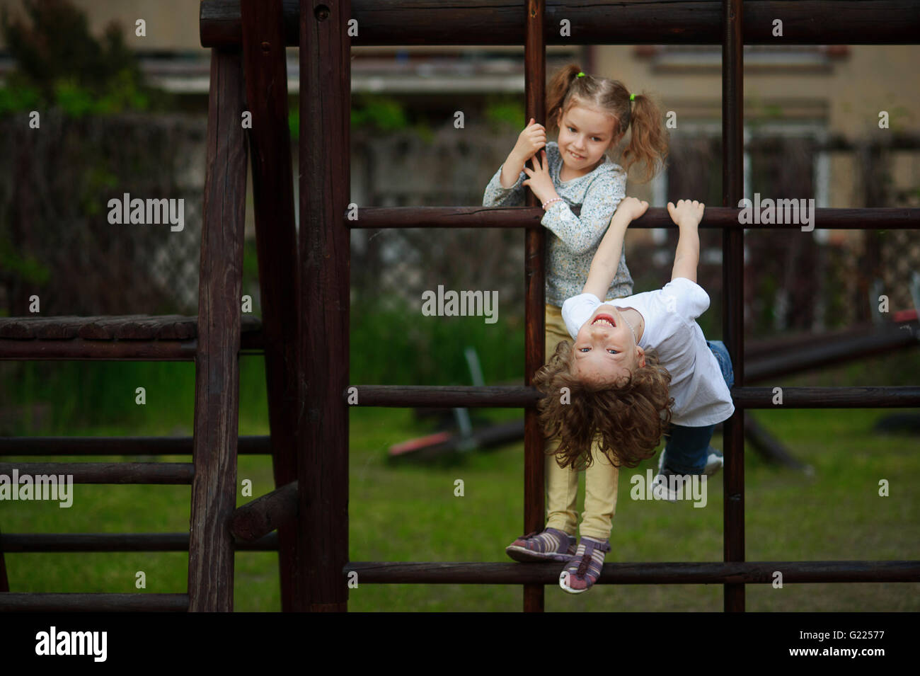 Family on horizontal bars hi-res stock photography and images - Alamy