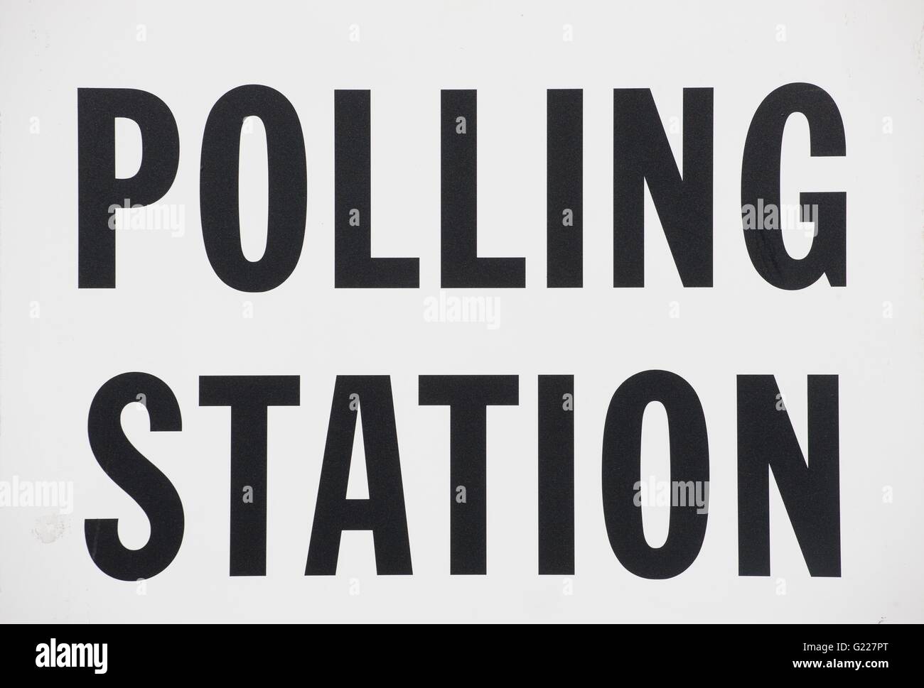 Polling Station Sign Stock Photo - Alamy