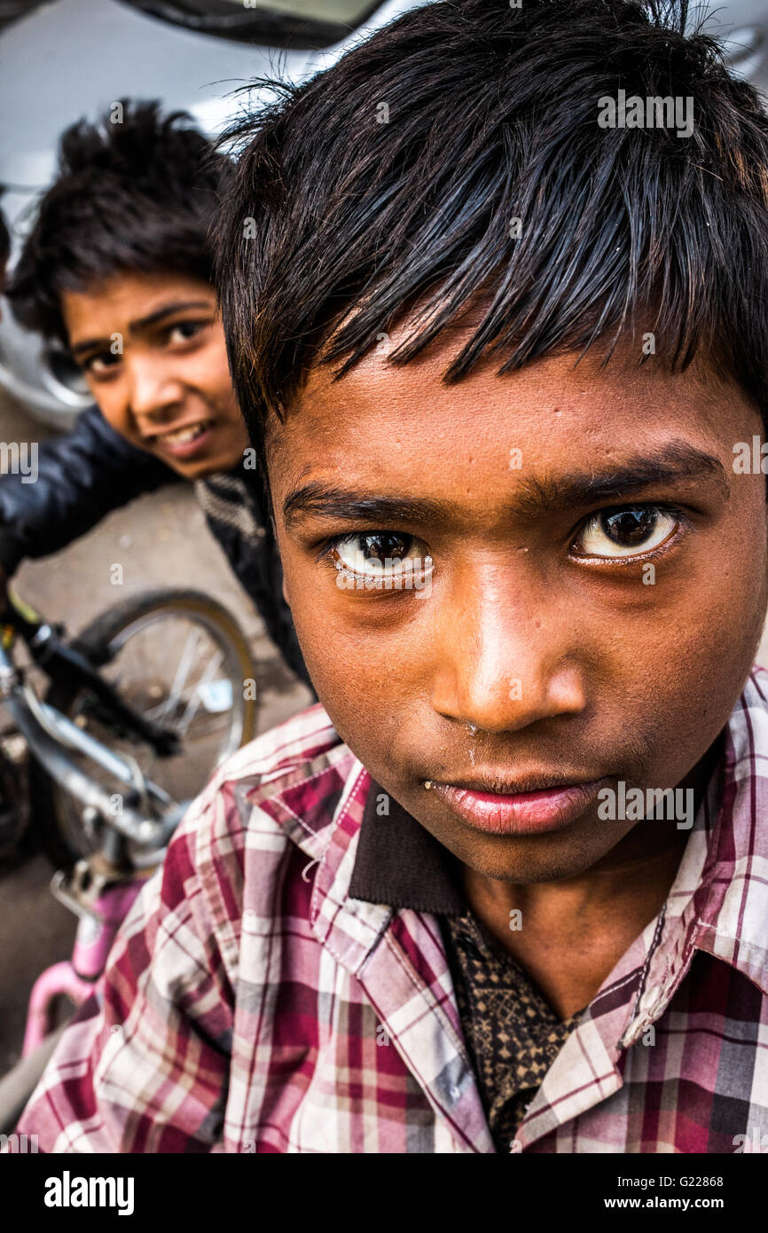 Boys posing for the camera hi-res stock photography and images - Alamy