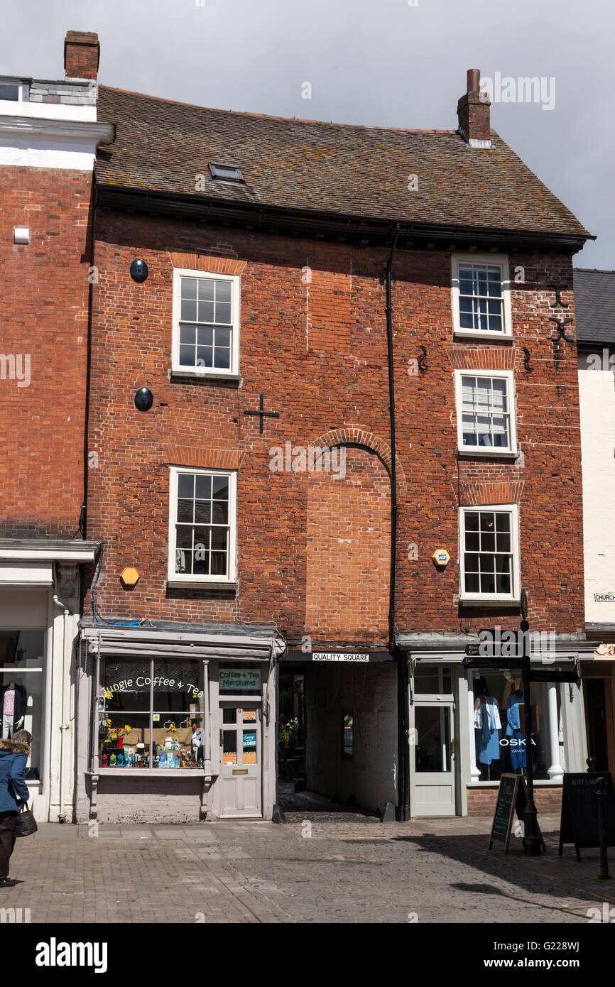 Quality square hi-res stock photography and images - Alamy