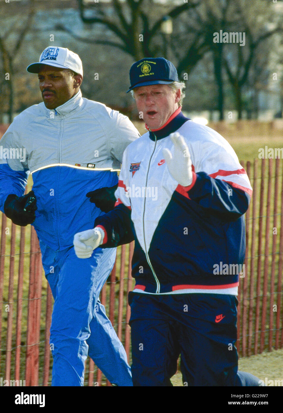 Clinton running secret service hi-res stock photography and images - Alamy