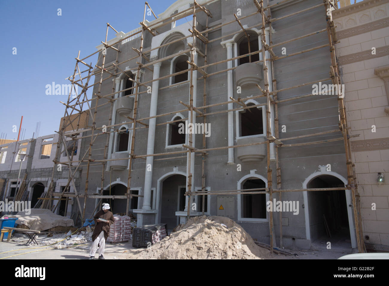 Construction work in Kuwait Stock Photo - Alamy