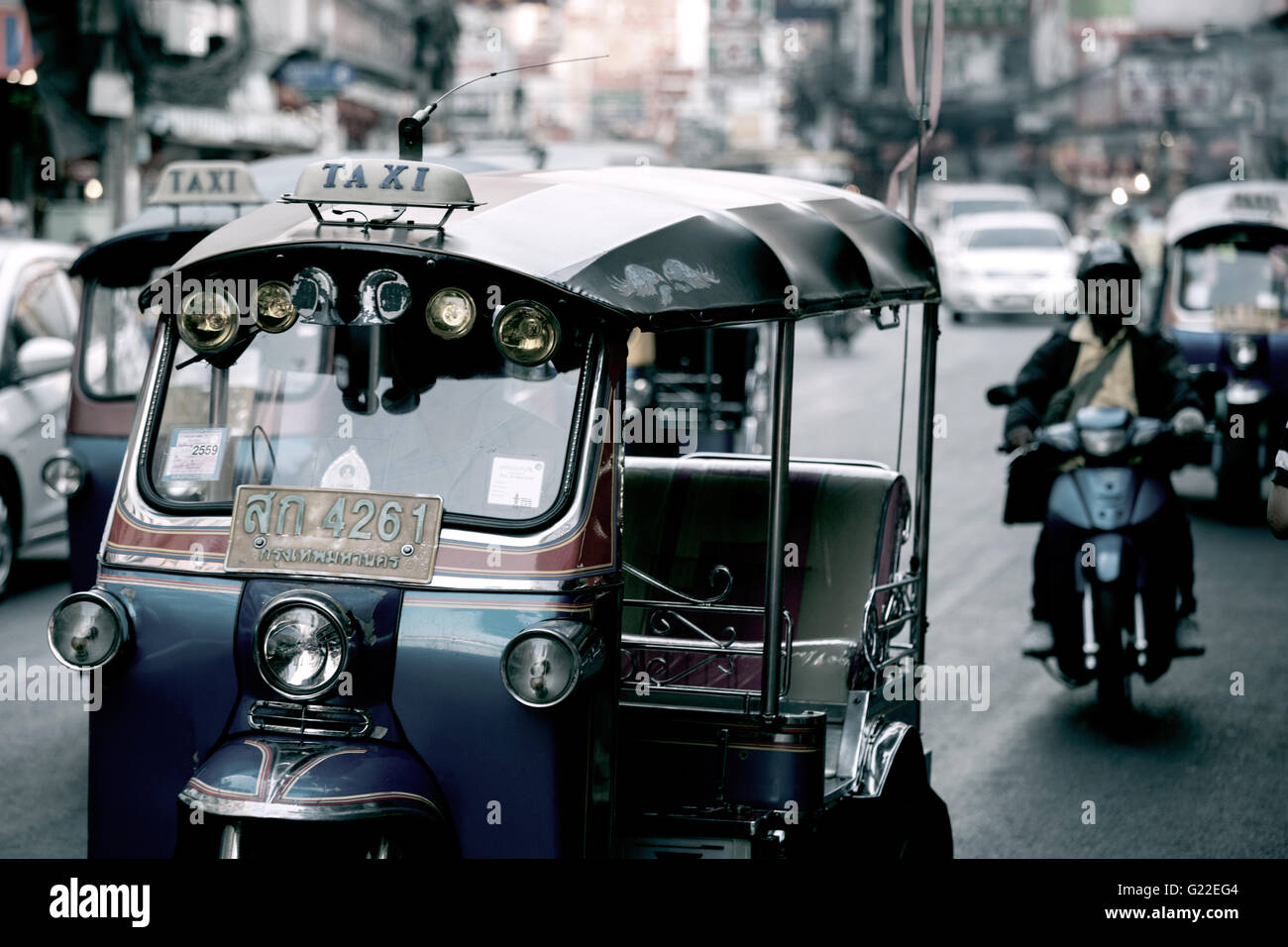 Tuk tuks in bangkok hi-res stock photography and images - Alamy