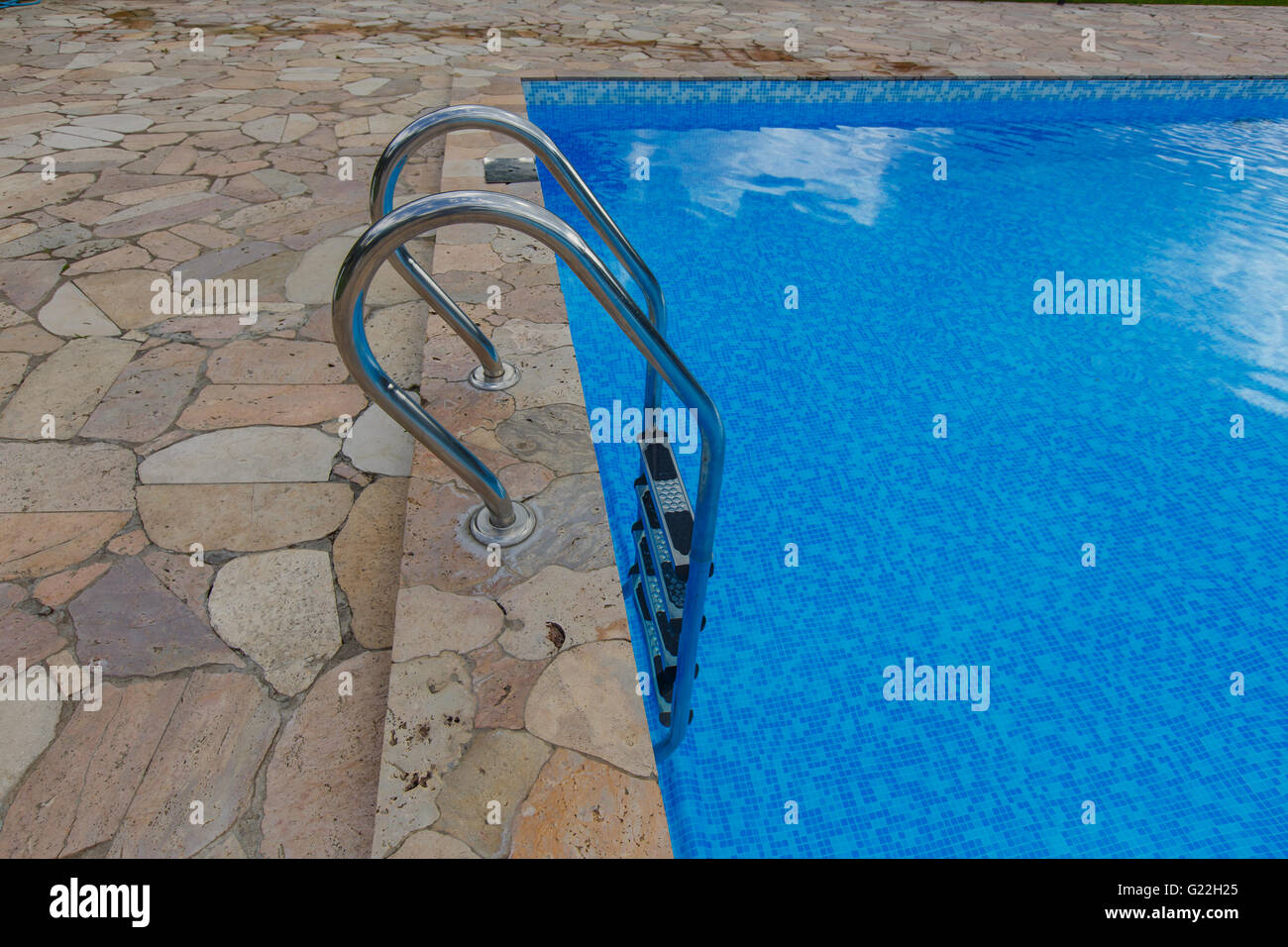 Swimming pool. Blue spa swimming pool with clean water Stock Photo - Alamy