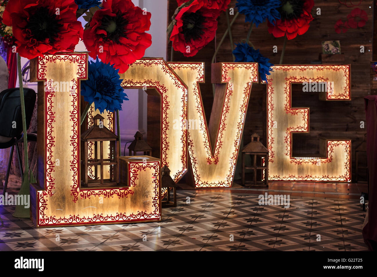 Studio room floor background red hi-res stock photography and images ...