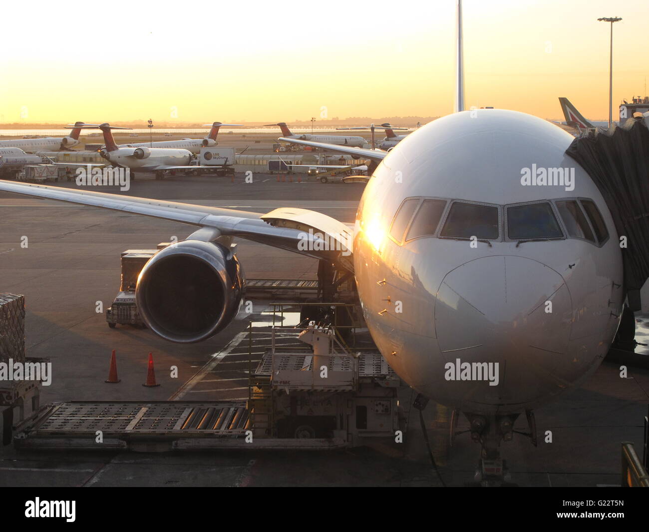 Boeing 767 airliner rests at Delta Terminal 3 during refueling and ...
