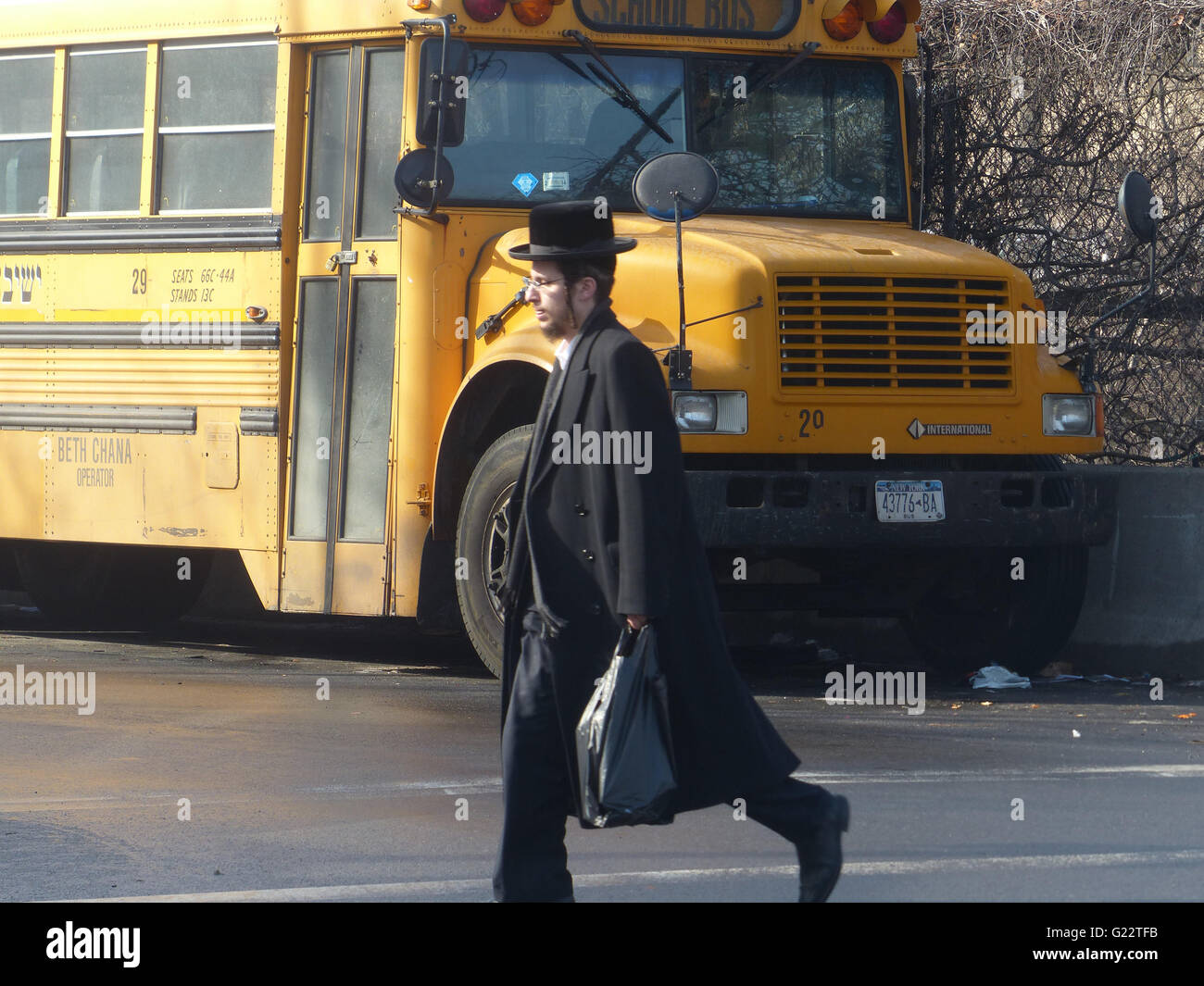 Williamsburg brooklyn jewish hi-res stock photography and images - Alamy