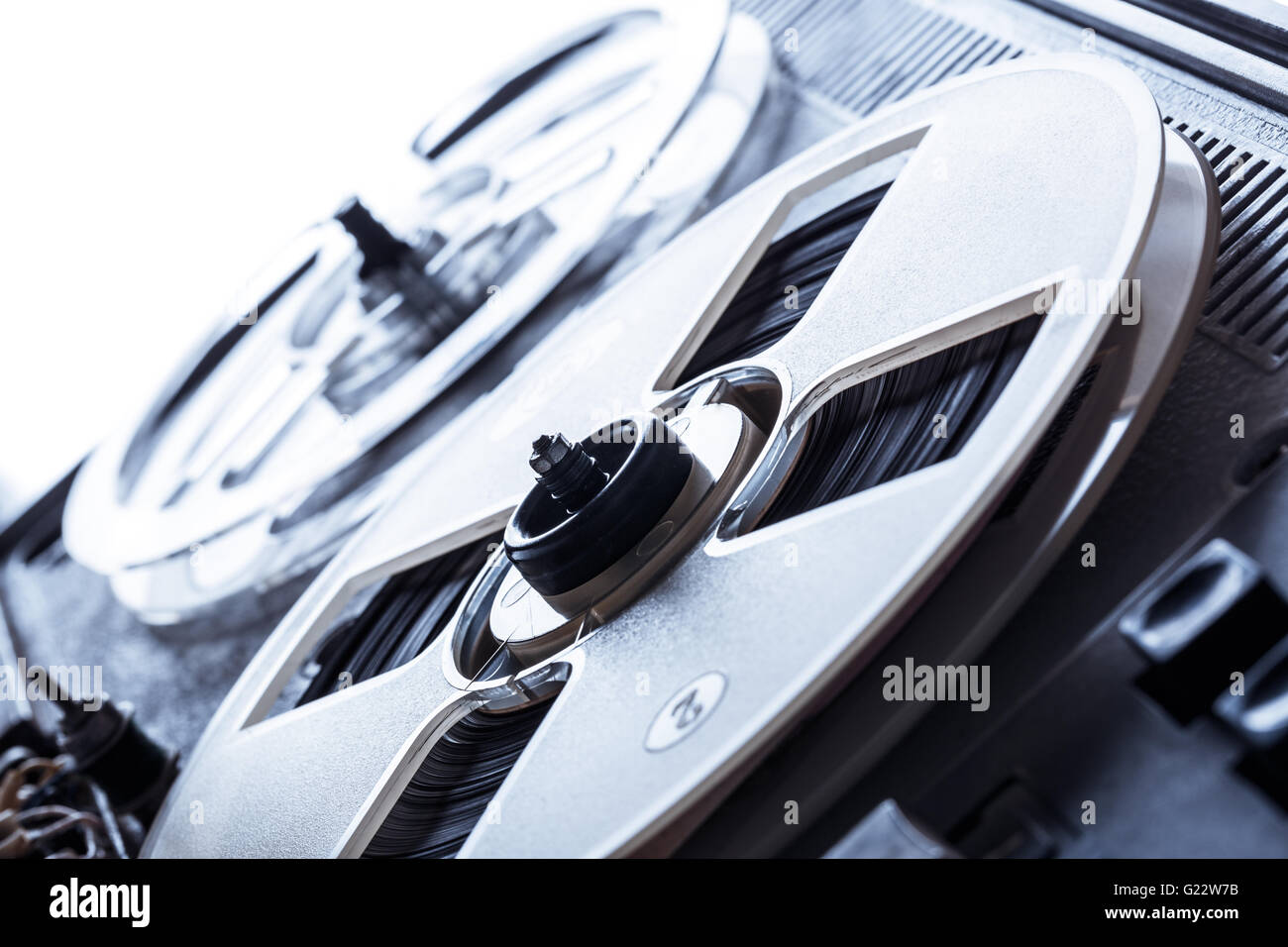 Old reel tape recorder hi-res stock photography and images - Alamy