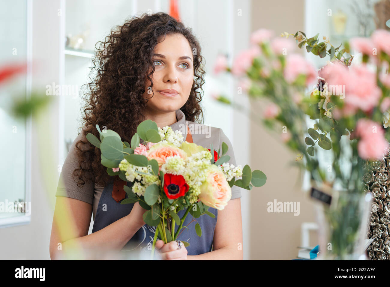 Beautiful woman portrait flower hi-res stock photography and images - Alamy