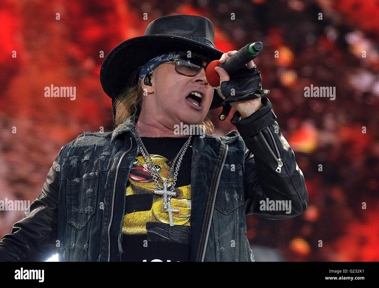 Axl rose hi-res stock photography and images - Alamy