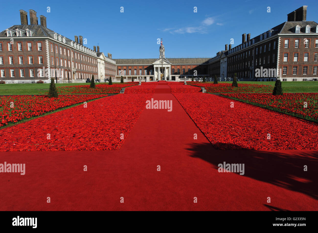 London, UK. 23rd May, 2016. The 5000 Poppies Project an art ...