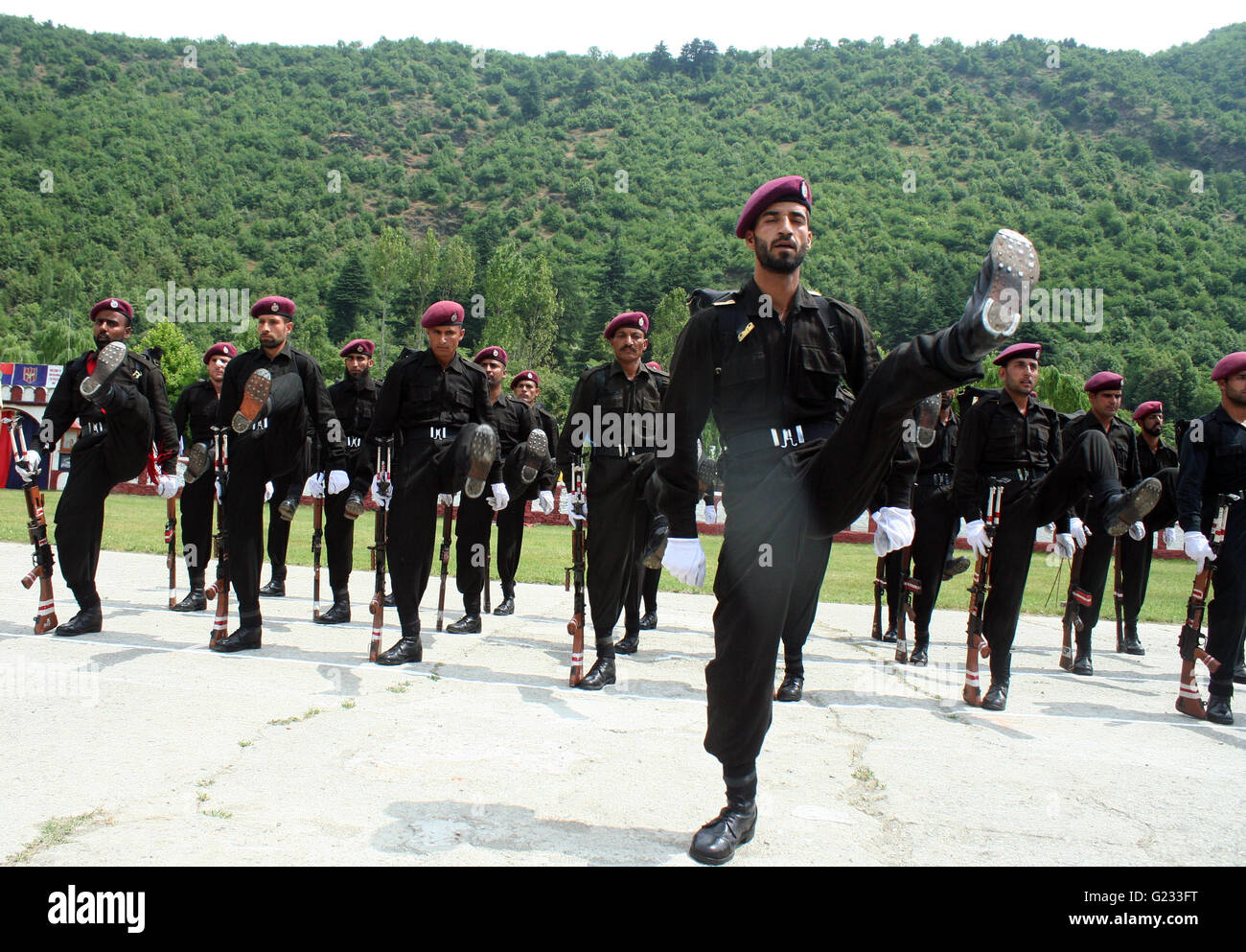 Srinagar, Indian Administered Kashmir. 23rd May, 2016. New recruits of ...