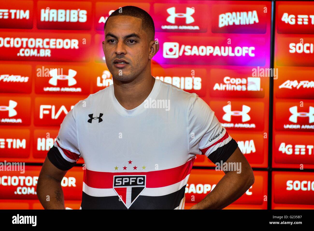 Sao Paulo, Brazil. 23rd May, 2016. TRAINING SPFC - Ytalo is apresentsdo ...