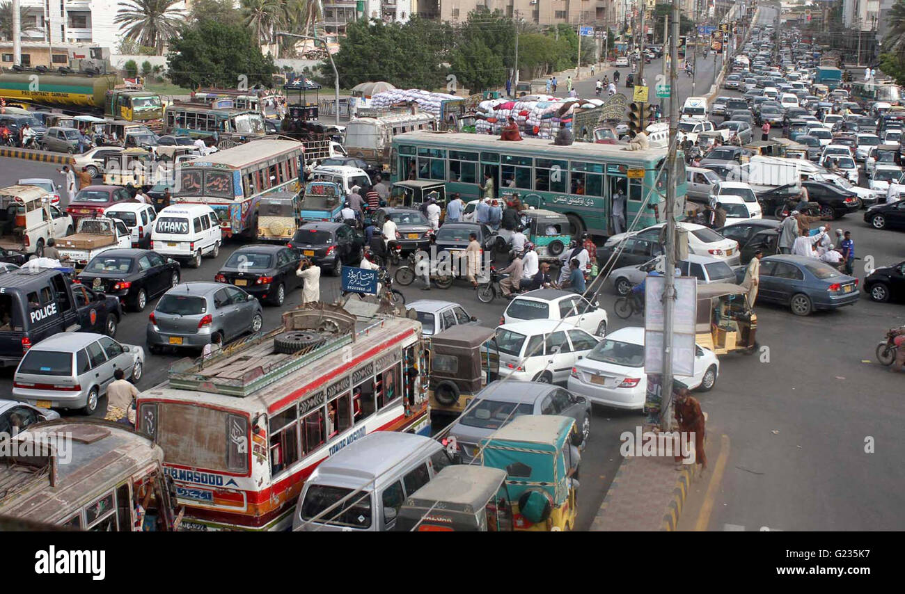 Huge numbers of motors stuck in traffic jam during protest ...