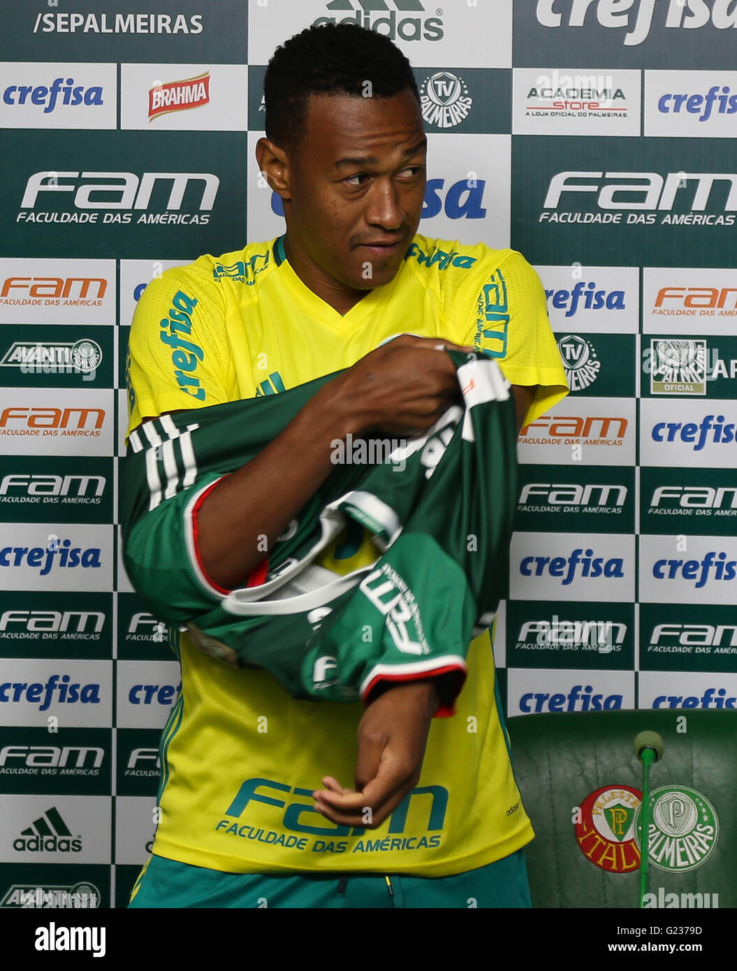 Sao Paulo, Brazil. 23rd May, 2016. TRAINING OF TREES - The player ...