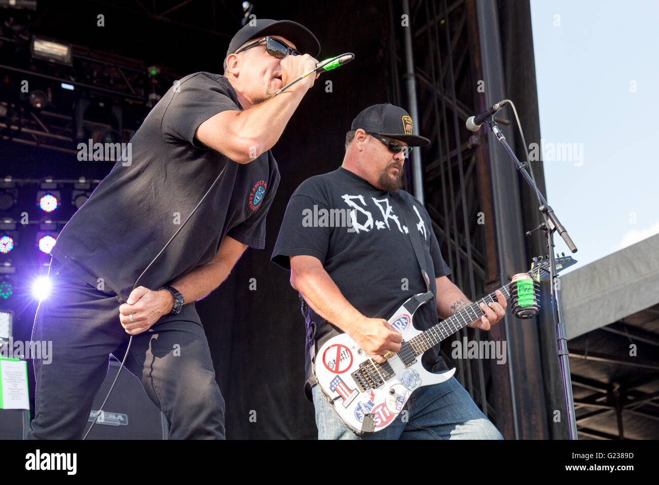 Columbus, Ohio, USA. 22nd May, 2016. Singer JIM LINDBERG (L) and ...