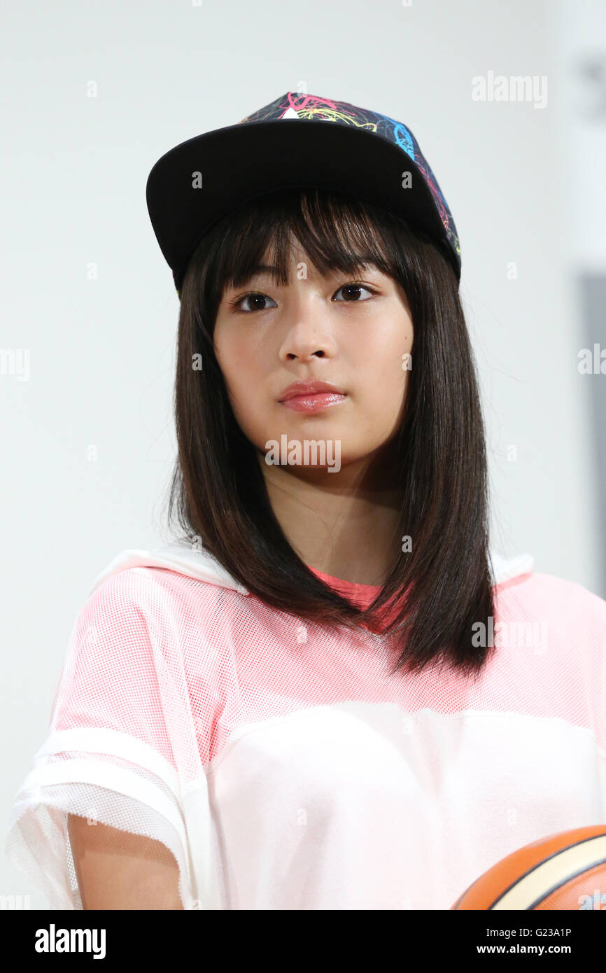 Suzu hirose hi-res stock photography and images - Alamy