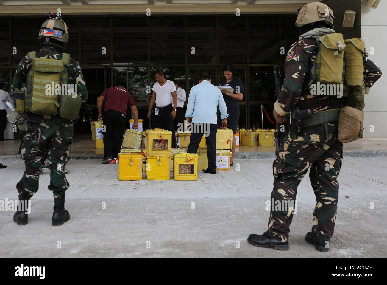 Ballot boxes soldiers hi-res stock photography and images - Alamy
