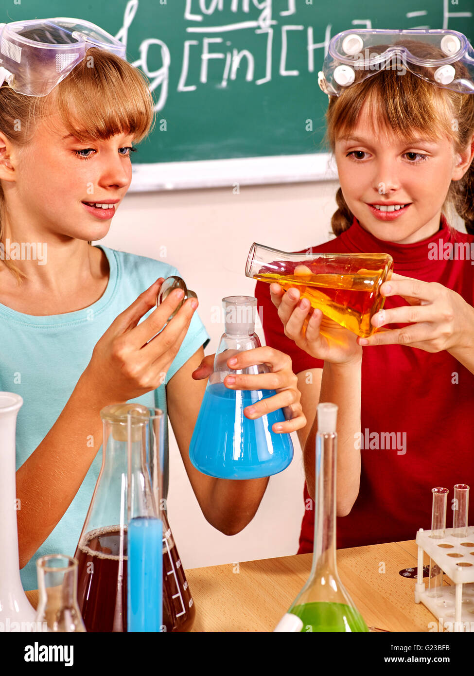 Children in chemistry class Stock Photo - Alamy