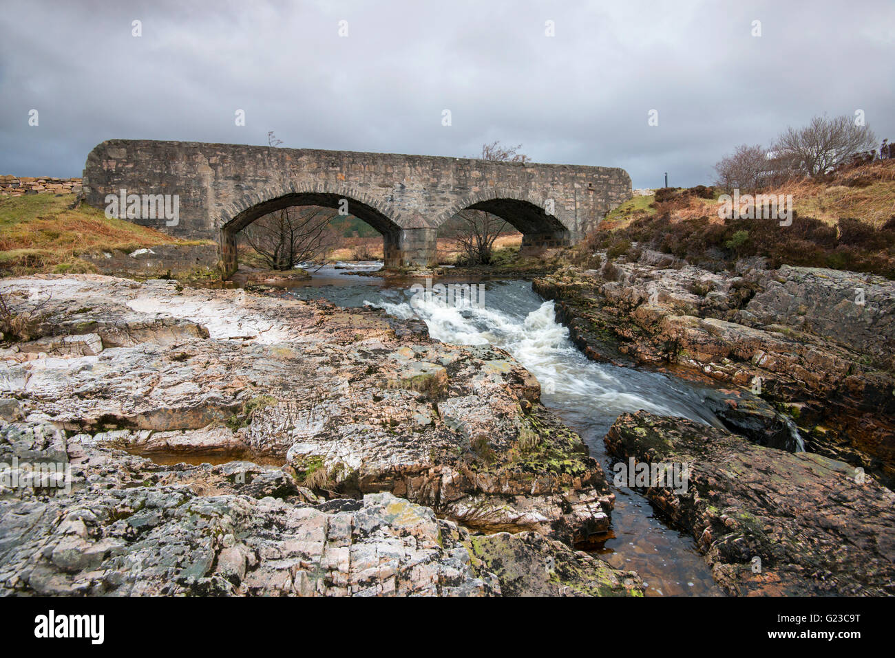 Small stone bridge hi-res stock photography and images - Alamy