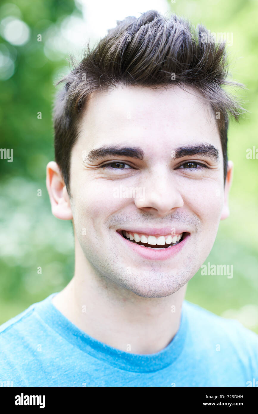 Head and shoulders portrait hi-res stock photography and images - Alamy Head and shoulders portrait hi-res stock photography and images - Alamy