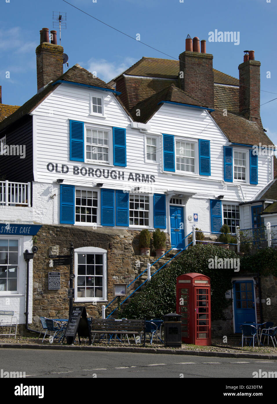 Old Borough Arms, public house in Rye, E Sussex, England, UK Stock ...