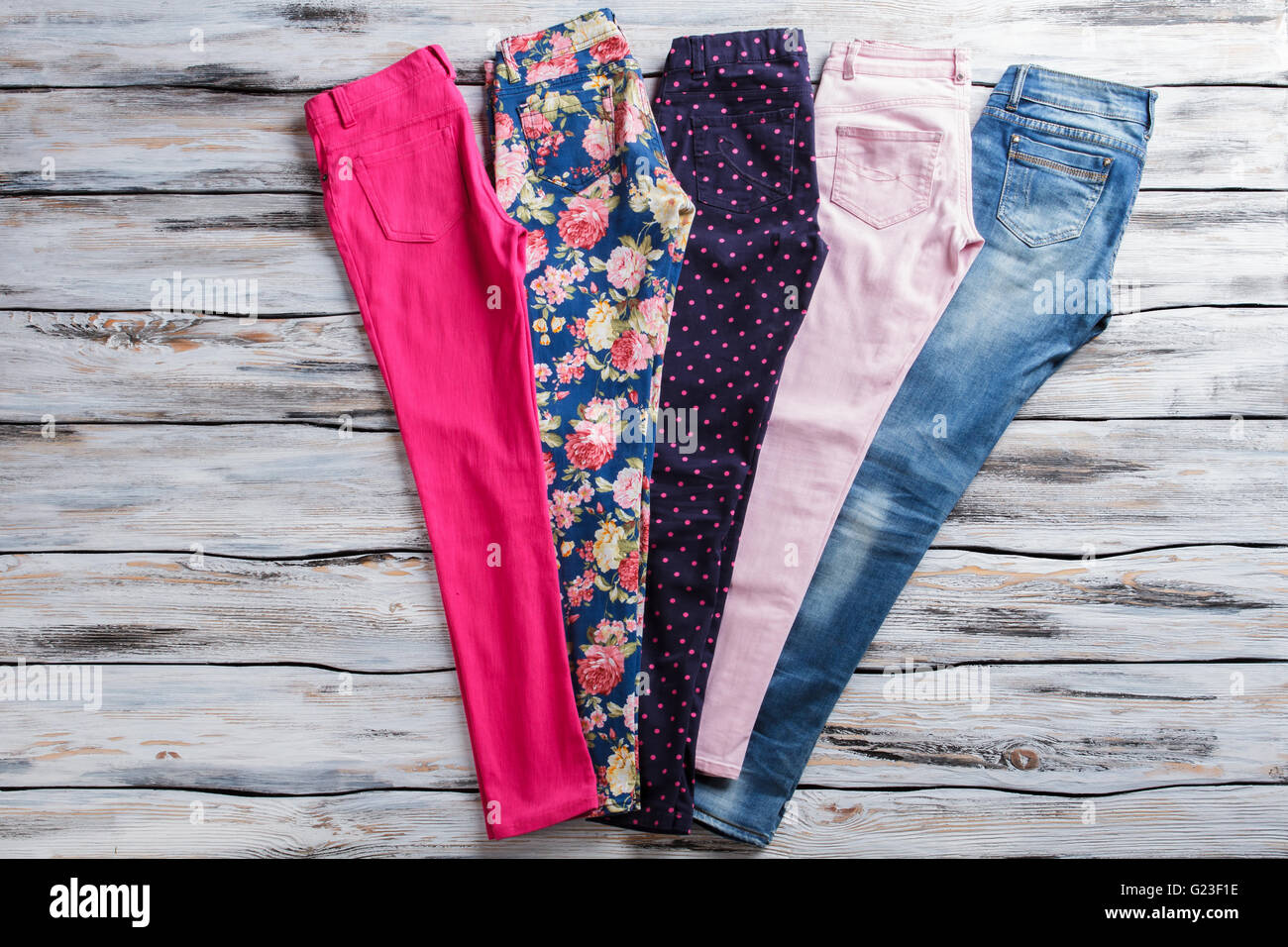 Pink denim jeans texture hi-res stock photography and images - Alamy