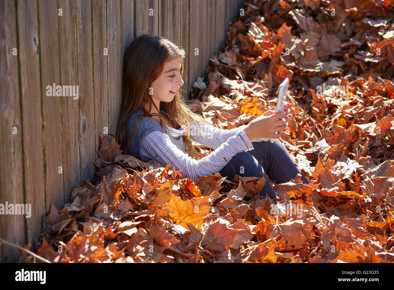 Pretty tween girl hi-res stock photography and images - Alamy