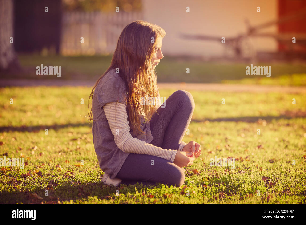 Pretty tween girl hi-res stock photography and images - Alamy