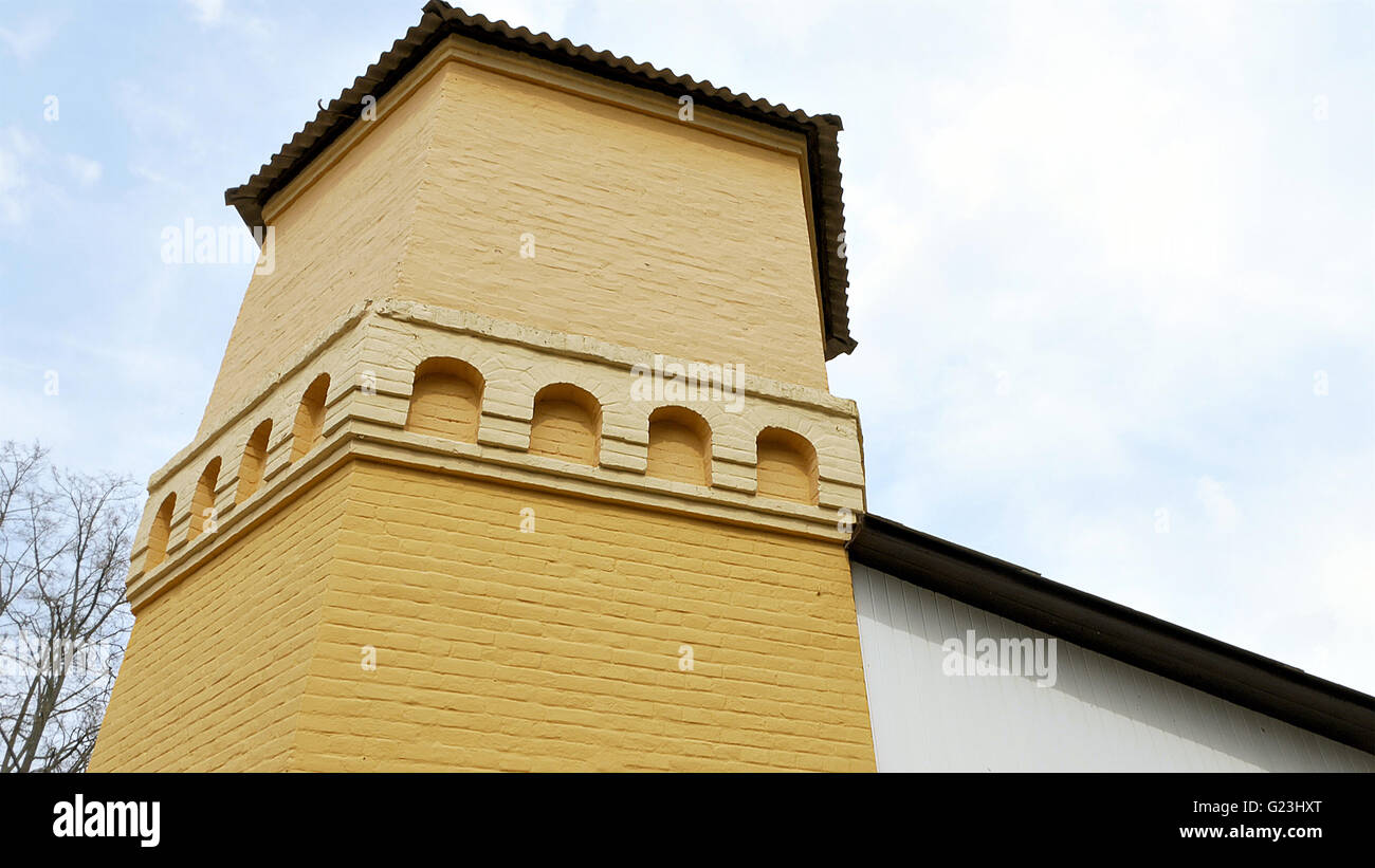 The old brick castle hi-res stock photography and images - Alamy