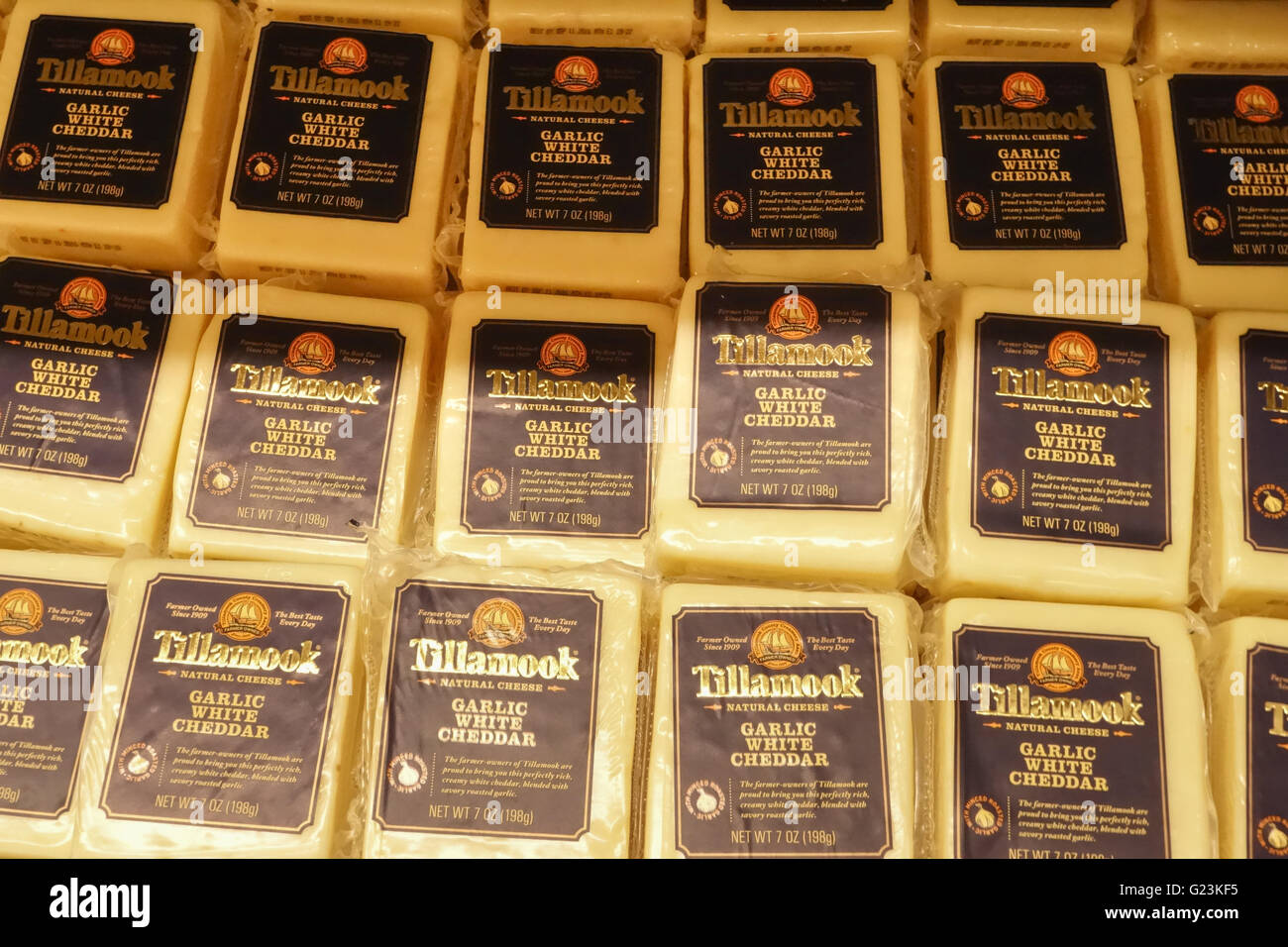 Tillamook cheese hi-res stock photography and images - Alamy