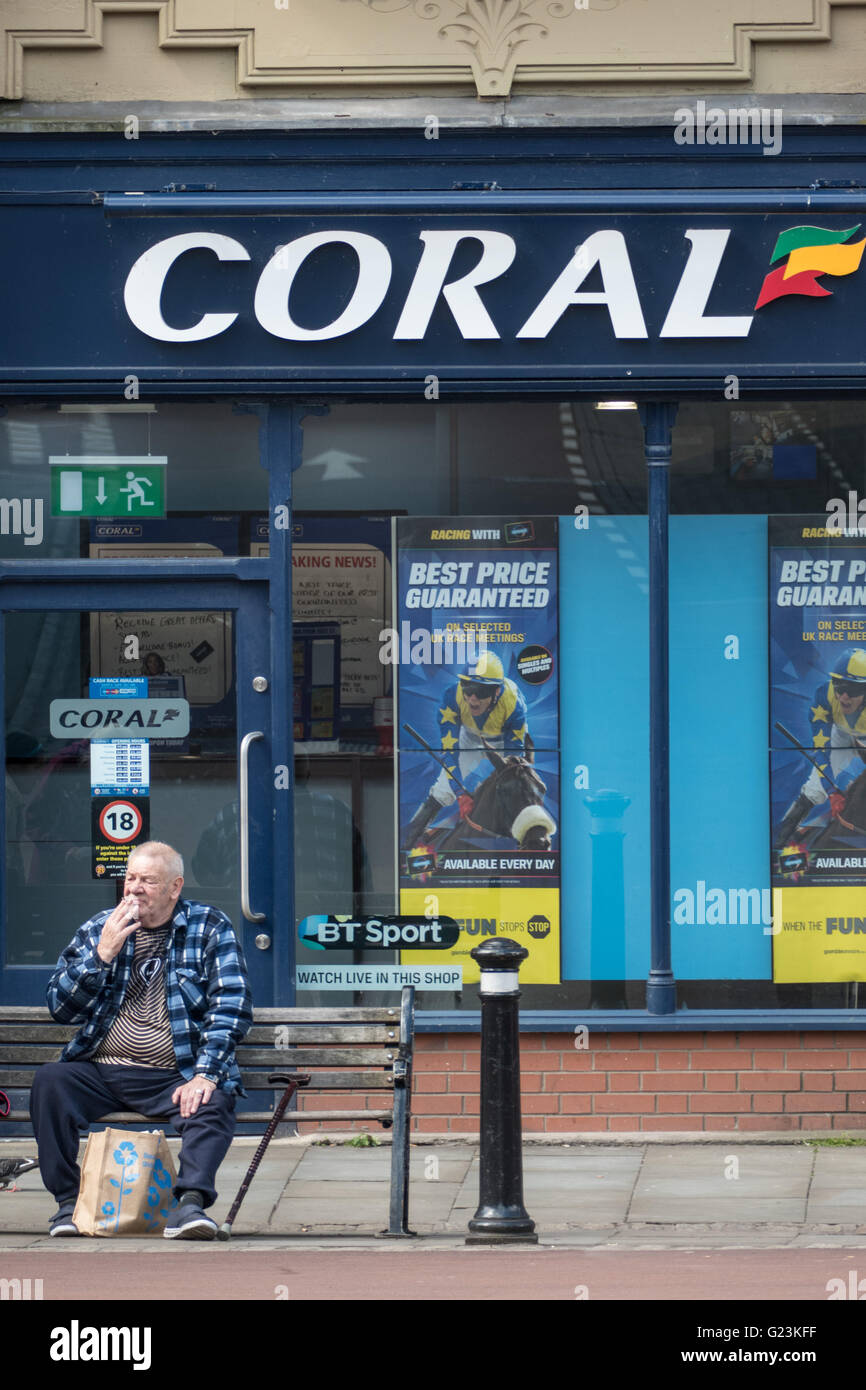 Betting office hi-res stock photography and images - Alamy