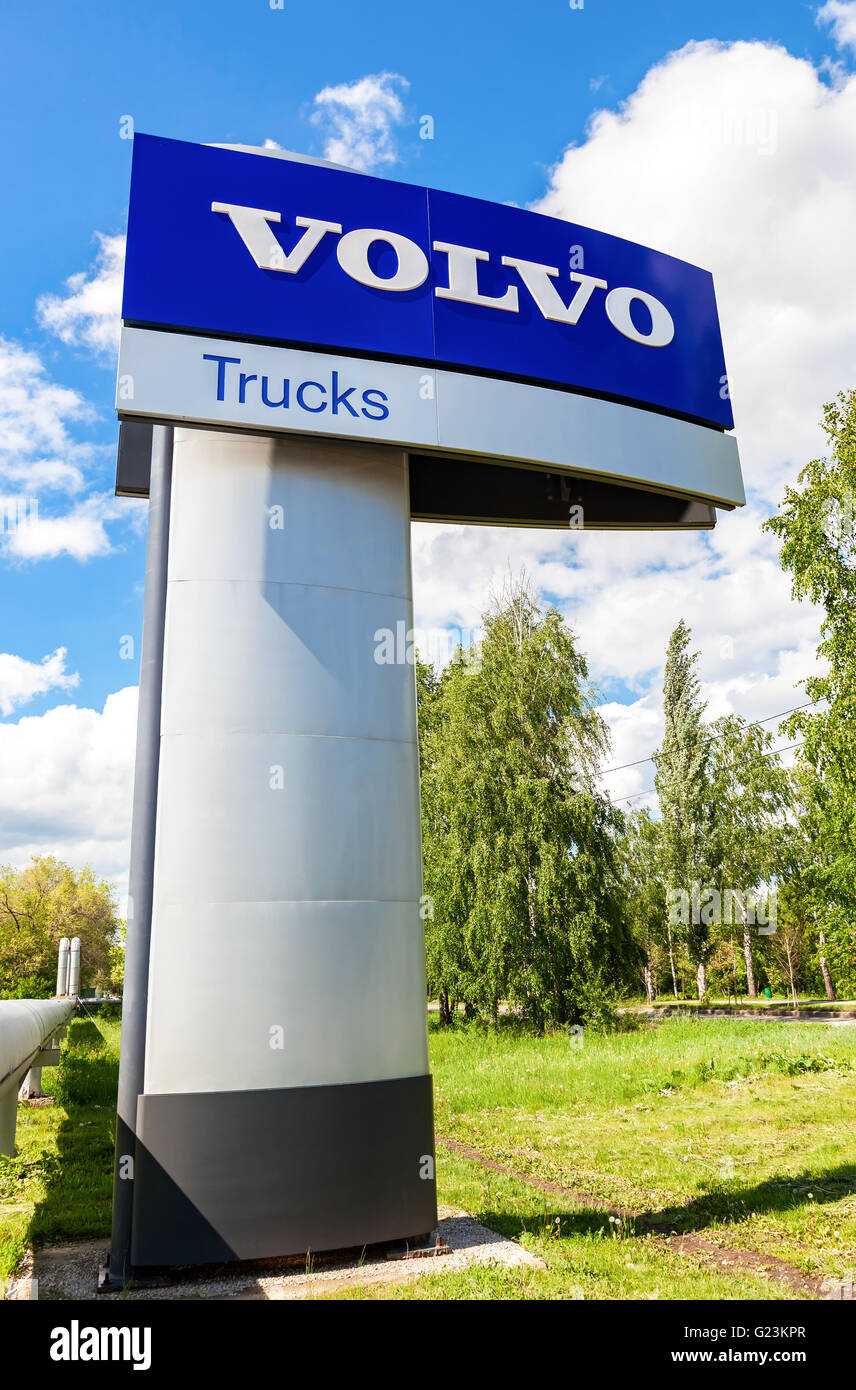 Volvo truck sign hi-res stock photography and images - Alamy
