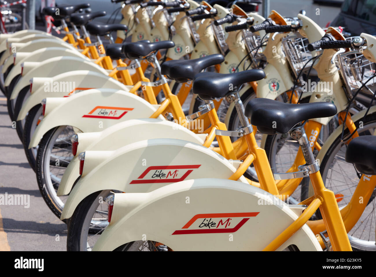 Racks hi-res stock photography and images - Alamy