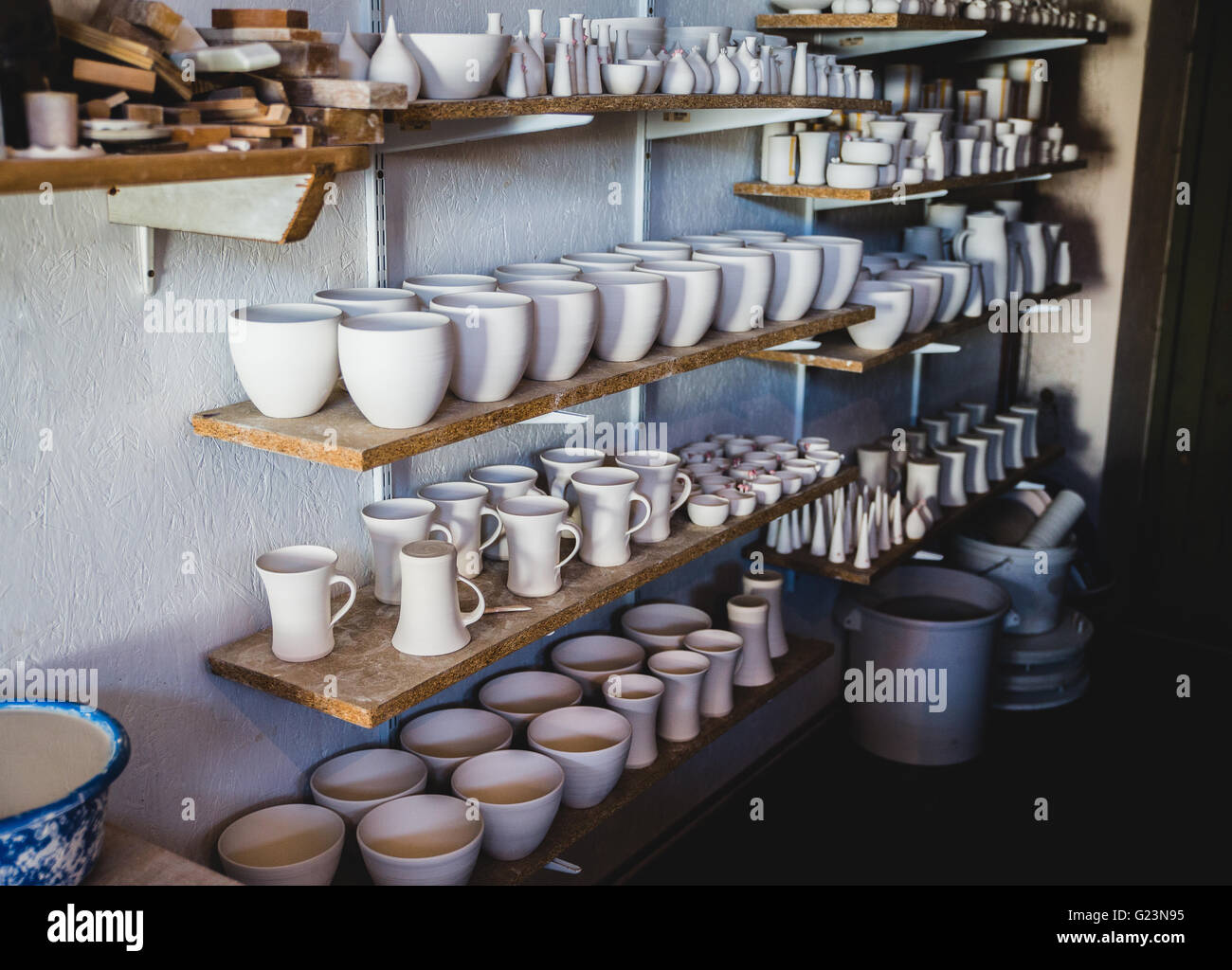 Tool display shelf hi-res stock photography and images - Alamy