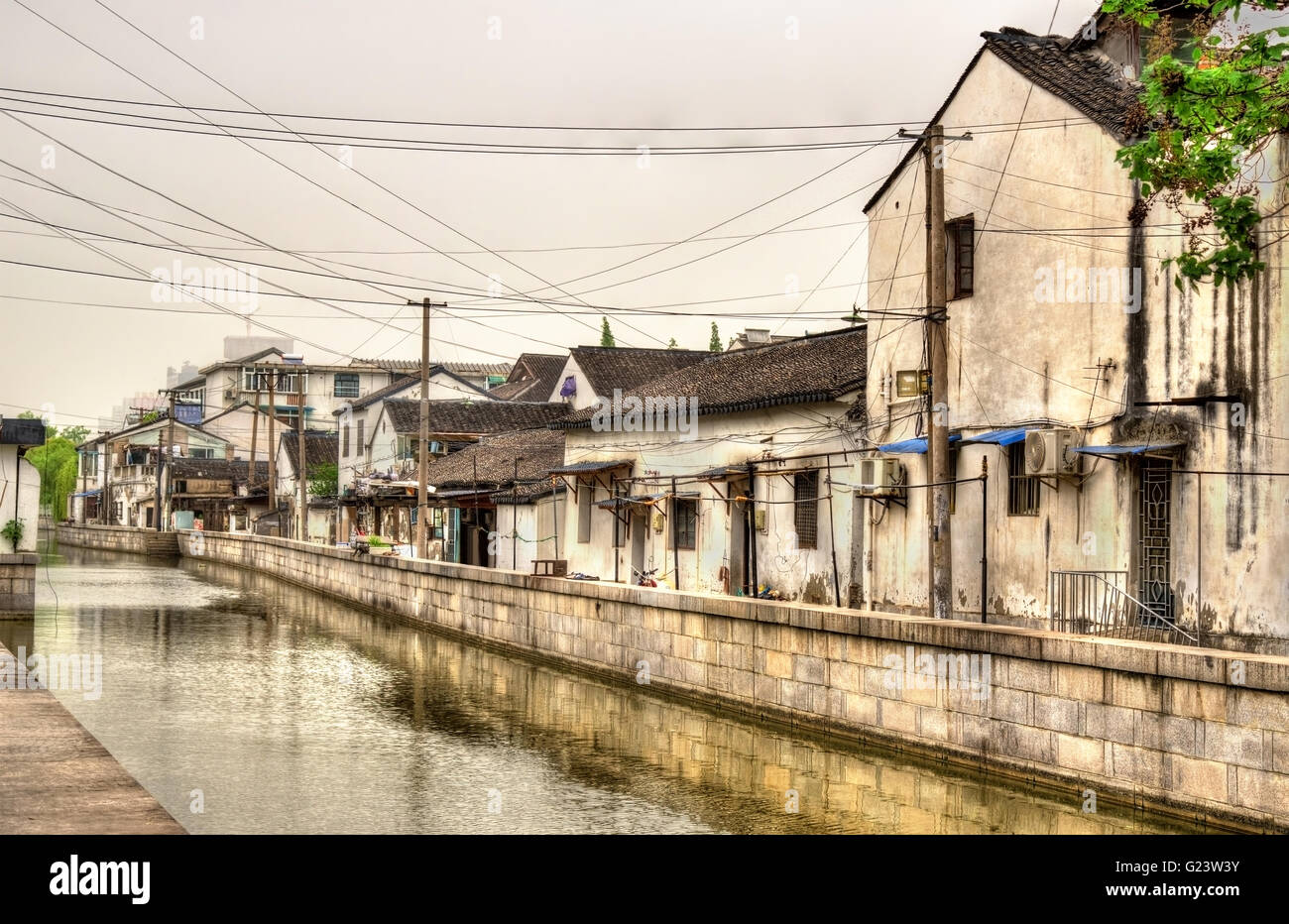 Canals in old town hi-res stock photography and images - Alamy