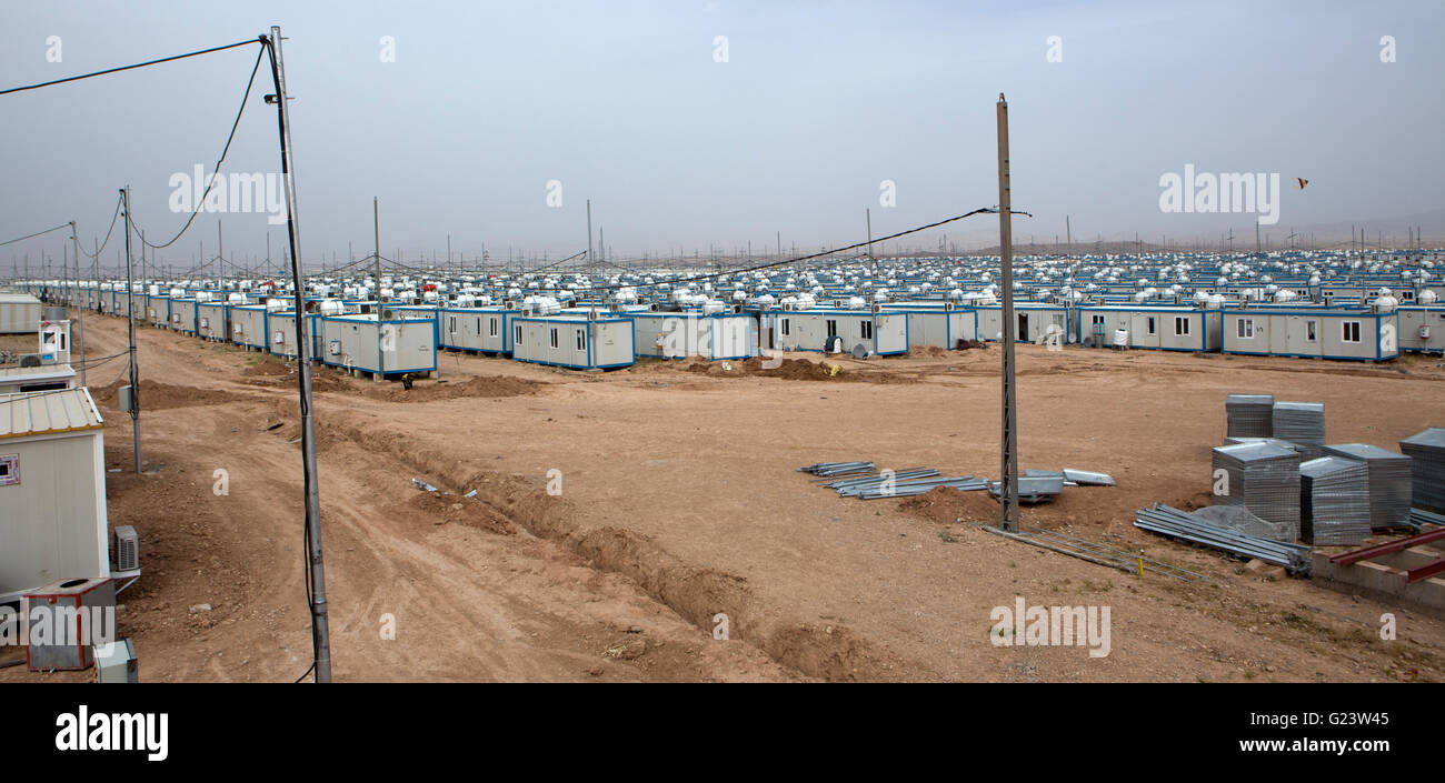 container houses of Iraqi displaced people in Anwald refugee camp ...