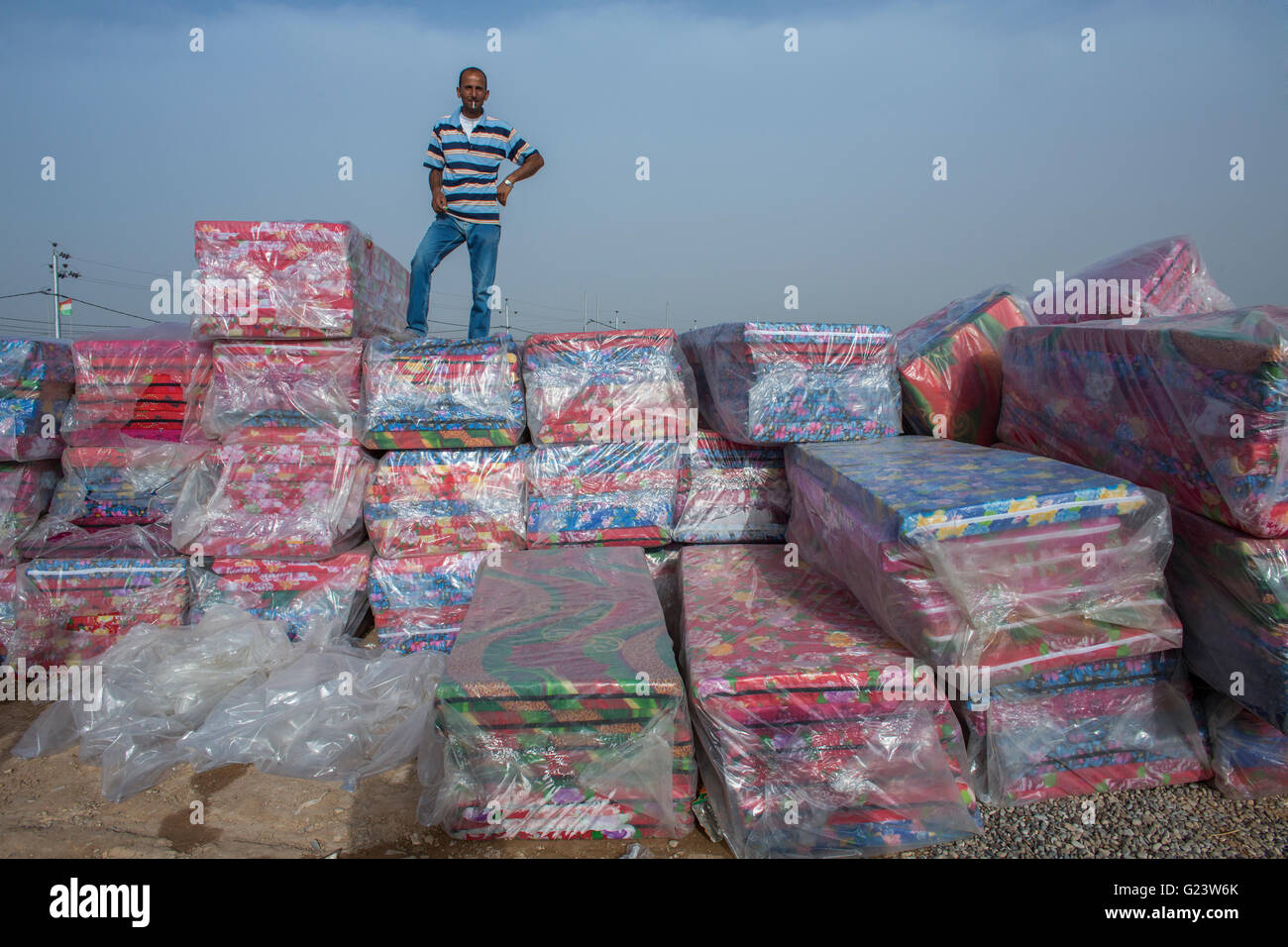 Non Food item distribution to 8000 Internally displaced Iraqi people in ...